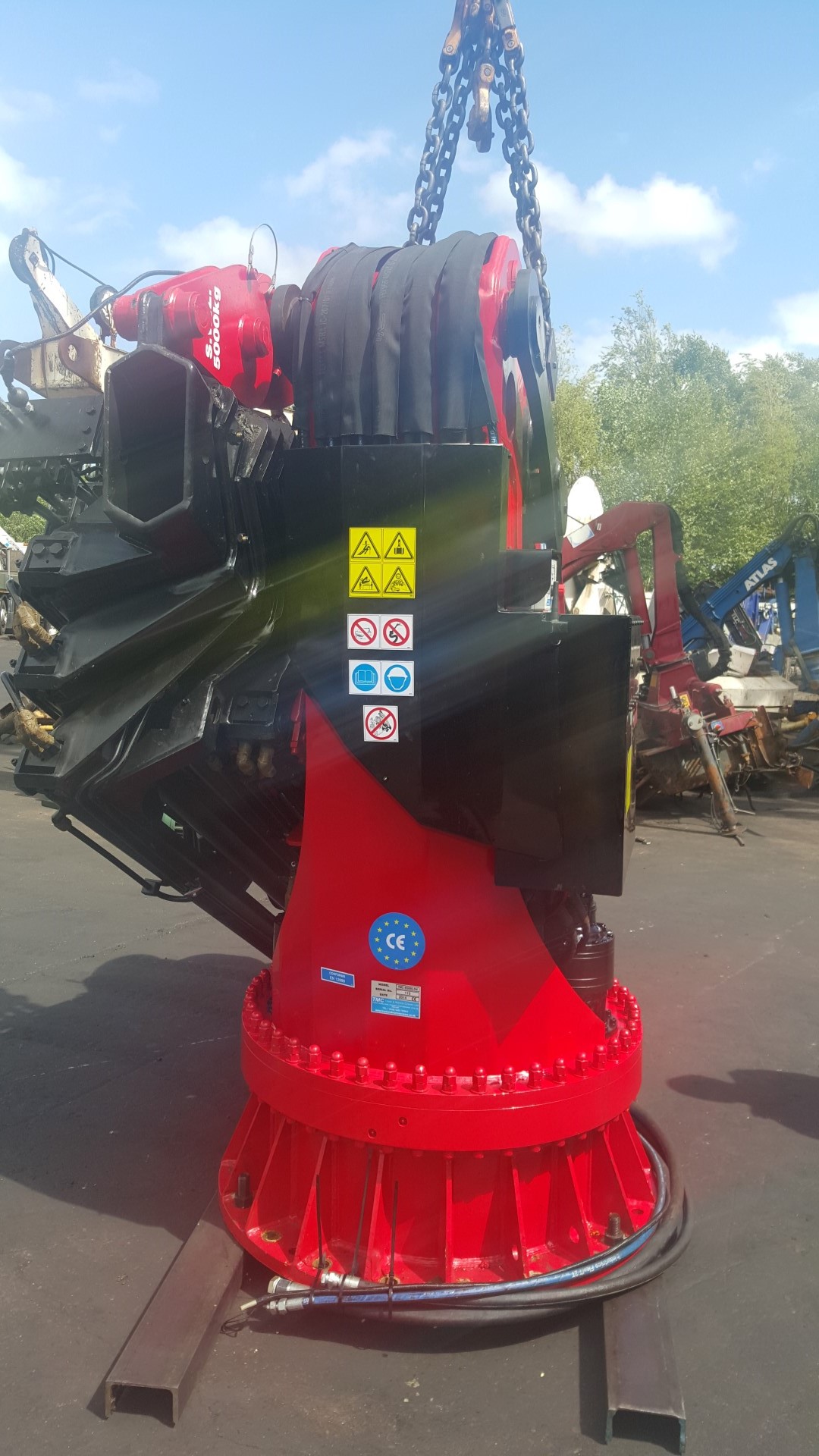 TMC-BS ship boat crane marine to hire 680M5 - Truck & Marine Cranes
