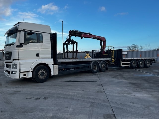 Crane Trucks Archives - Truck & Marine Cranes